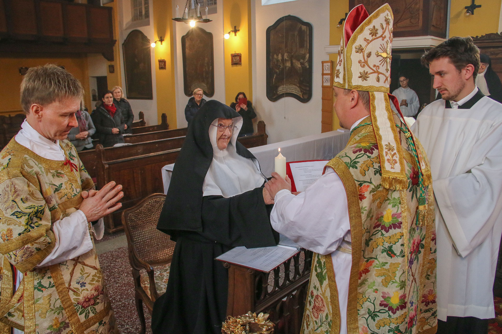 Eiserne Profess von Schw. Bernadette vom Kloster Goldenstein am 09.12.2022